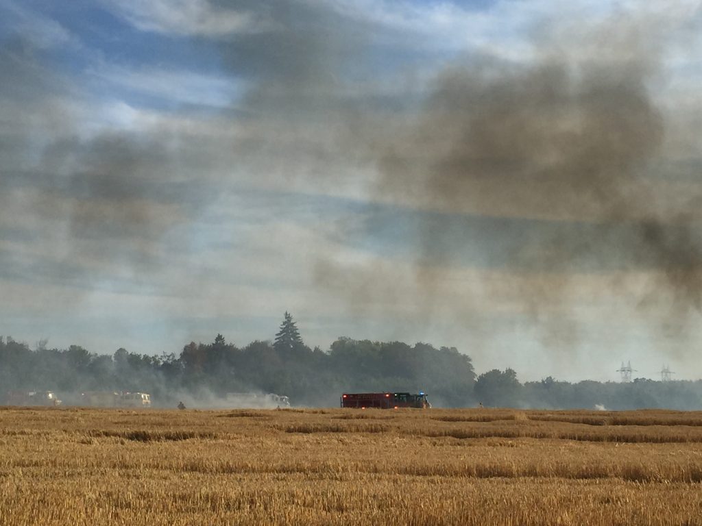 Large field fire in North Keizer threatens several homes | Keizer Fire ...